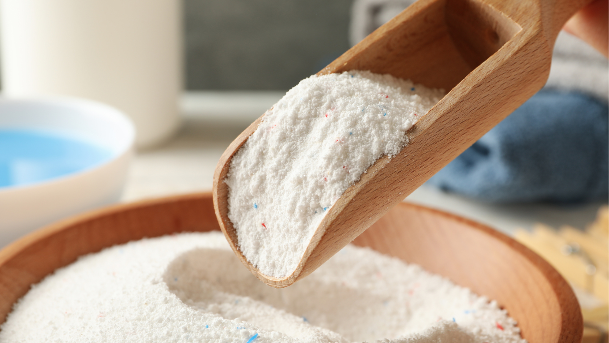 Langkah untuk Mencuci Bersih Pakaian Thrifting - KlikDokter