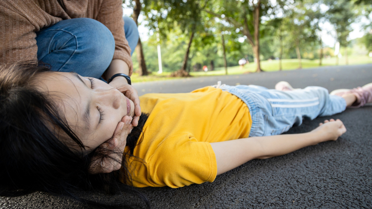 Kejang - Penyebab, Gejala, Pengobatan - KlikDokter