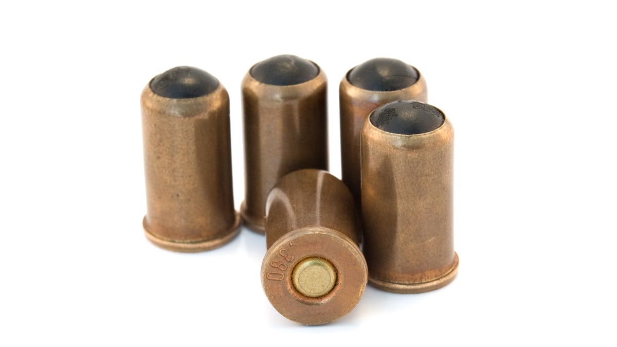 Ikut Demo George Floyd, Penyanyi Halsey Tertembak Peluru Karet ...