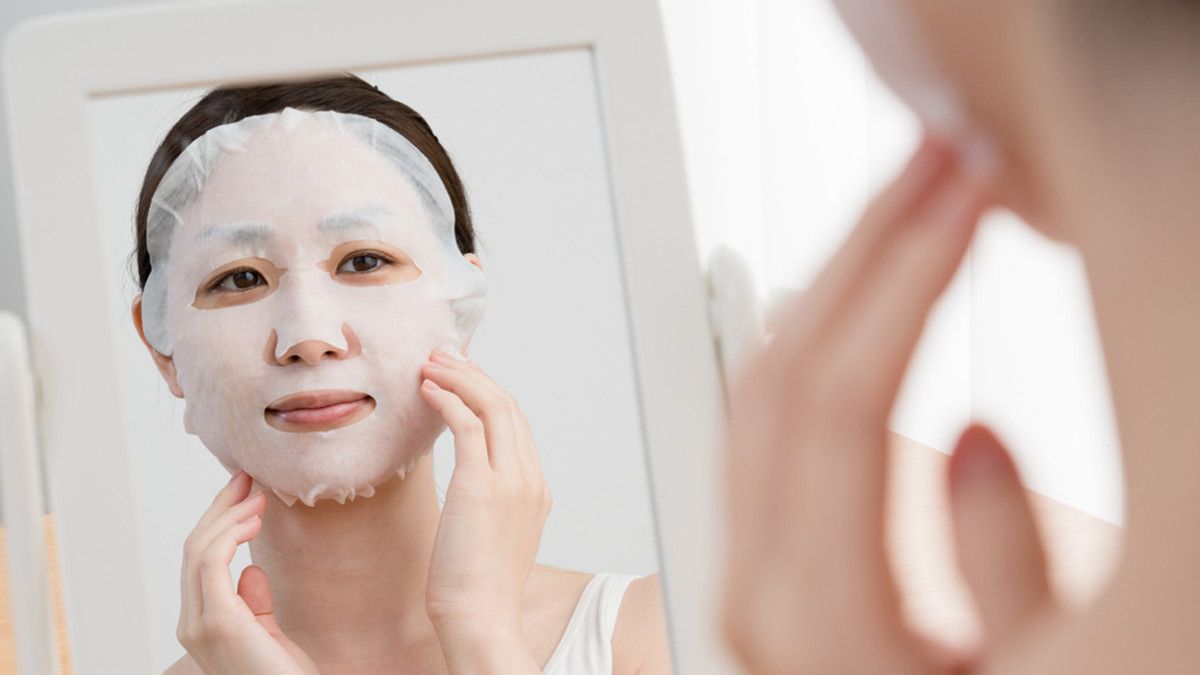 Ladies, Ini Tips Pakai Sisa Essence Sheet Mask - KlikDokter