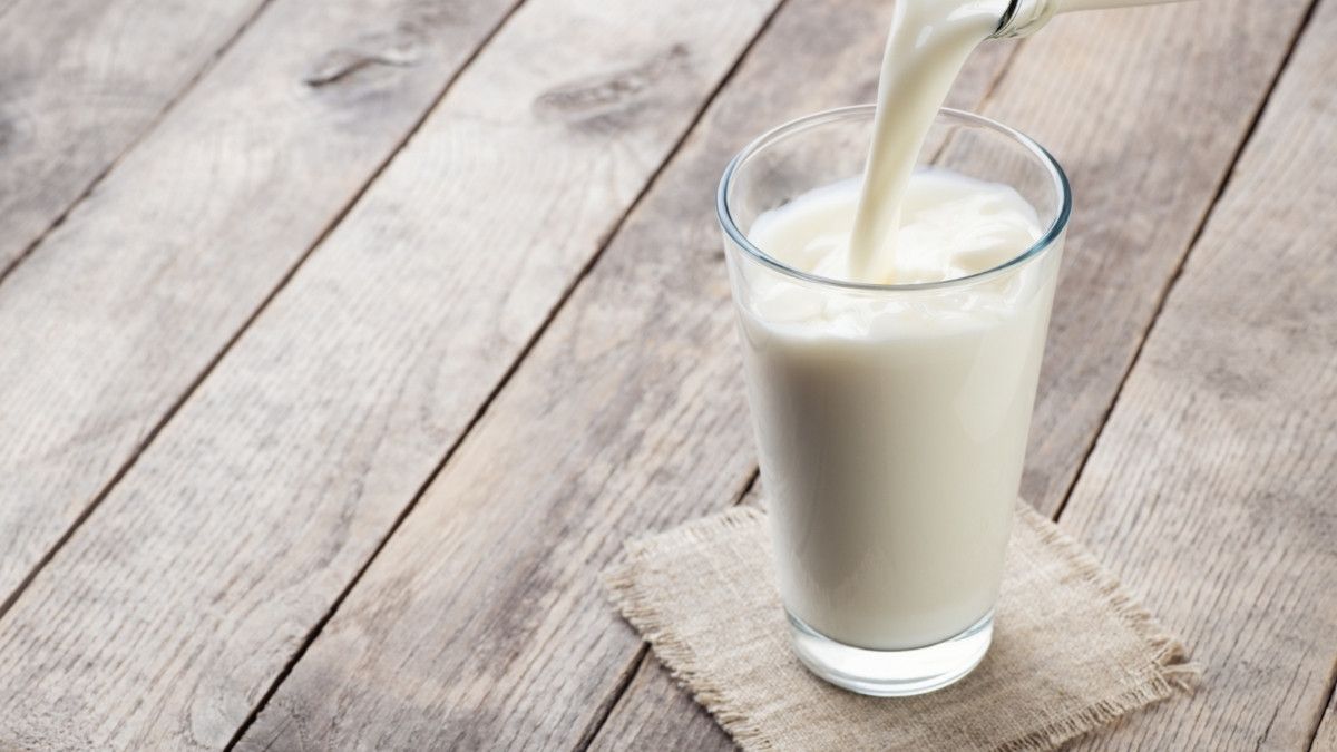 Benarkah Kita Tidak Boleh Minum Susu Saat Pilek dan Batuk? - KlikDokter
