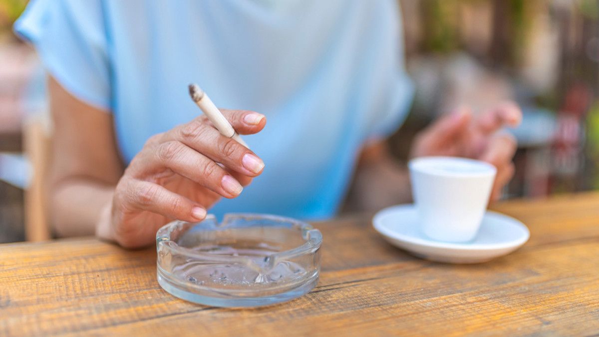 Bahaya Merokok dan Menghirup Asap Rokok untuk Ibu Hamil - KlikDokter