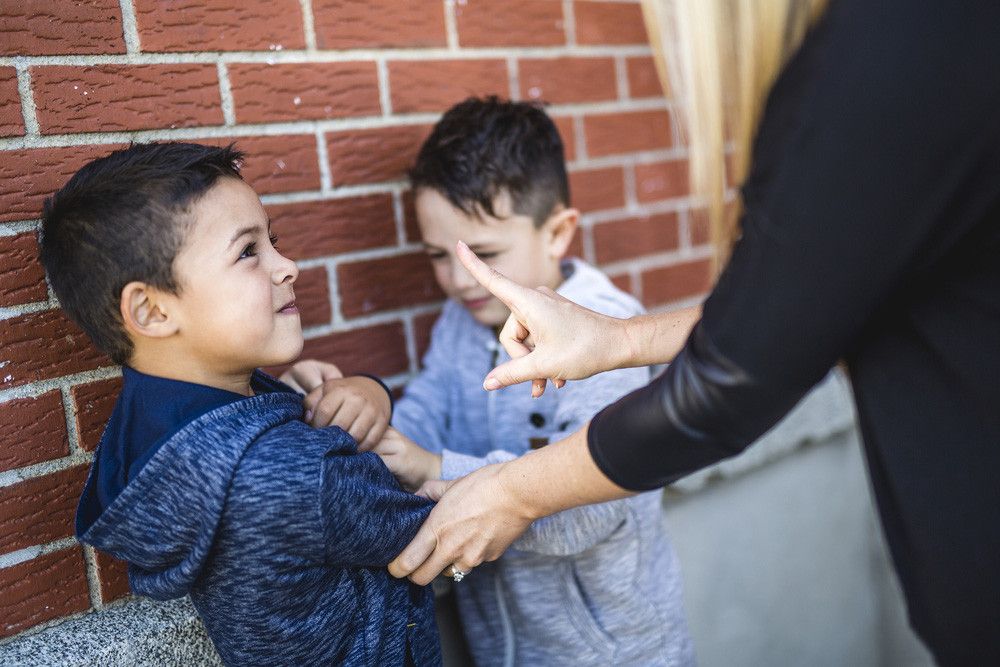Apa yang Membuat si Kecil Melakukan Bullying? - KlikDokter