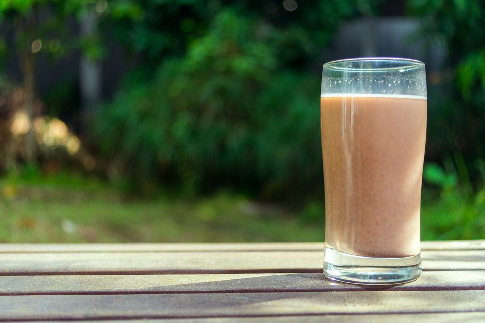 Minum Susu Cokelat, Cara Ampuh Usir Badan Lemas - KlikDokter