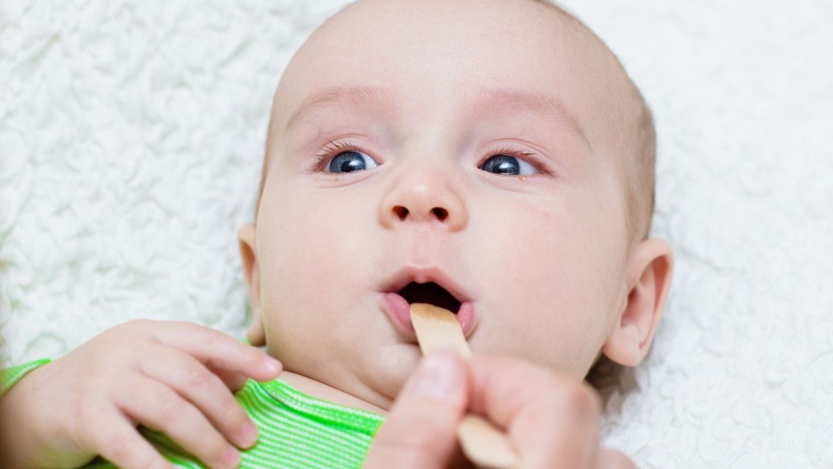 Bayi Sering Menangis dan Menjerit Rentan Radang Tenggorokan? - KlikDokter