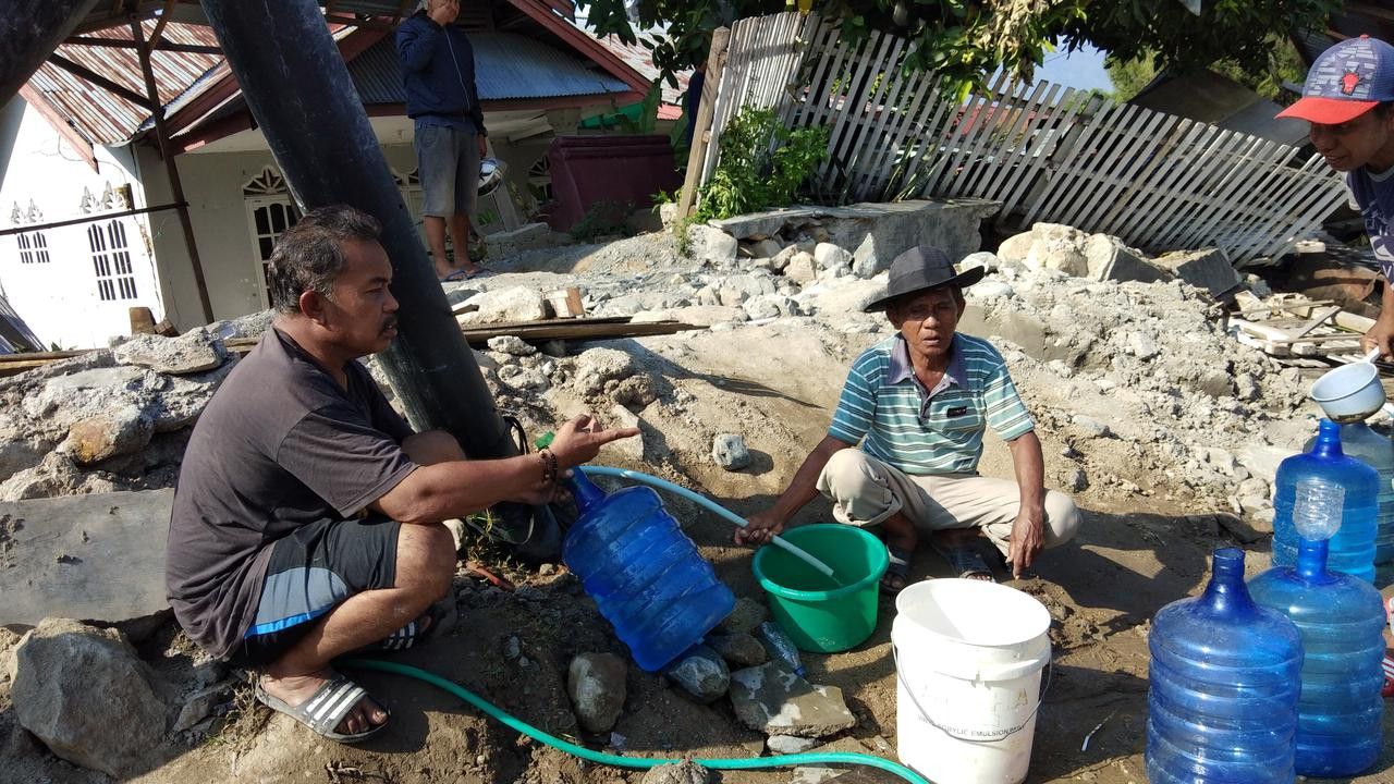 4 Gangguan Kesehatan Jika Korban Gempa Kurang Minum - KlikDokter