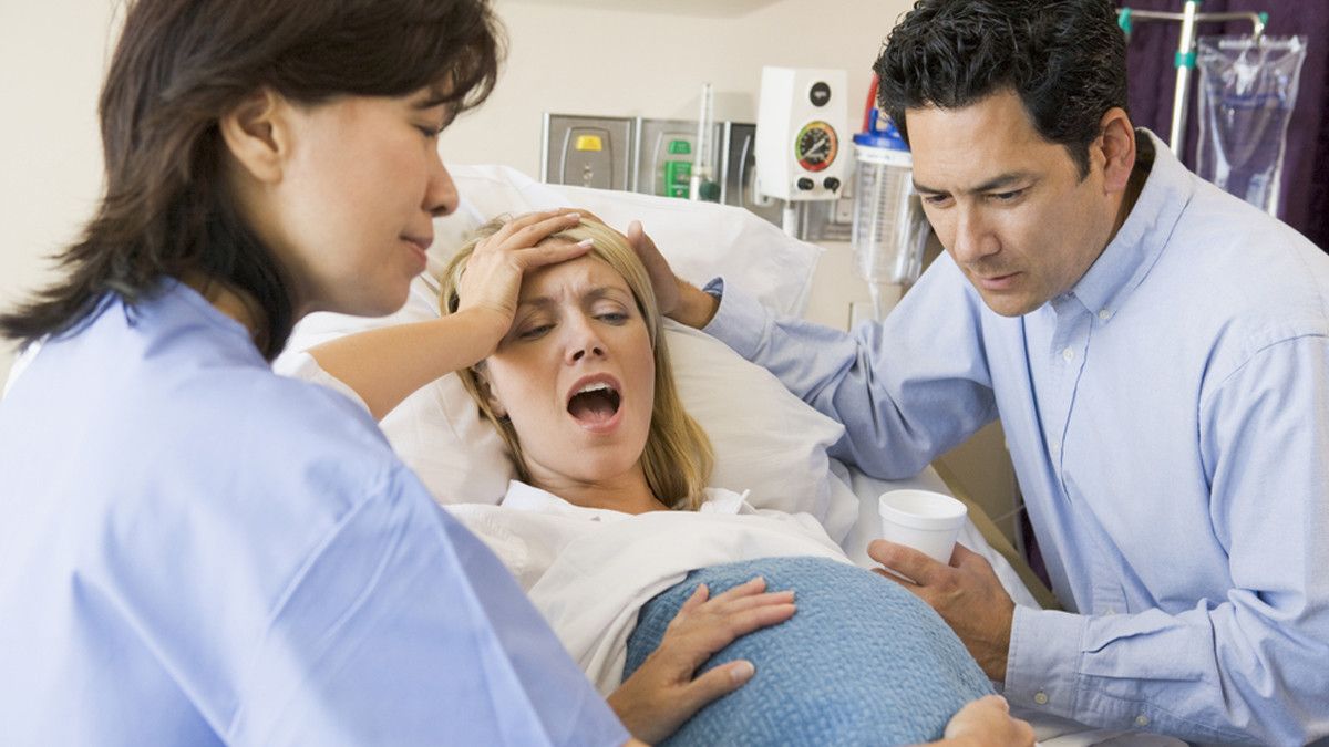 Penting! Cara Tepat Mengejan Saat Melahirkan - KlikDokter