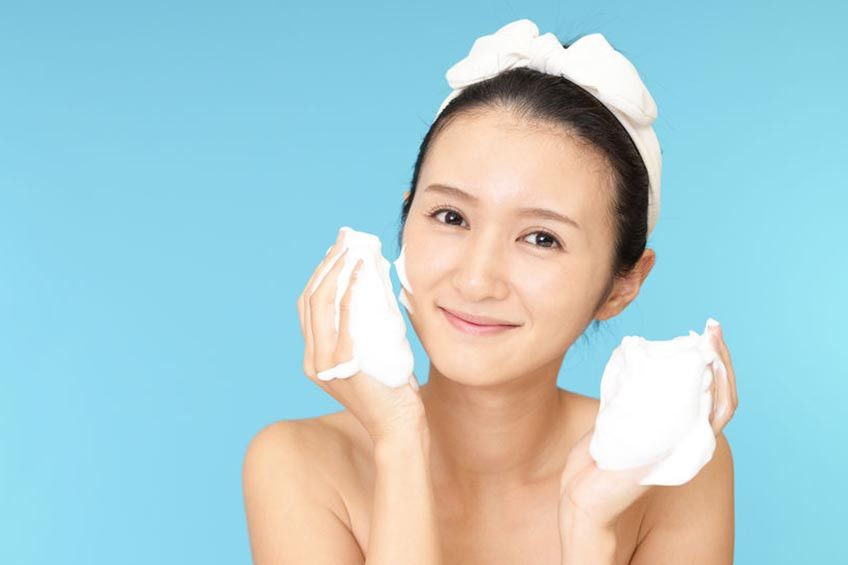 5 Langkah Membersihkan Wajah yang Benar - KlikDokter