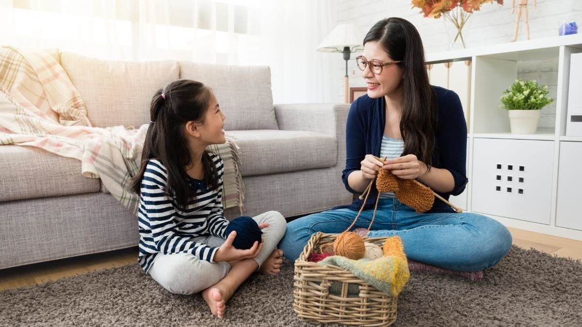 Yang Perlu Diperhatikan Ketika Orangtua Mau Curhat ke Anak - KlikDokter