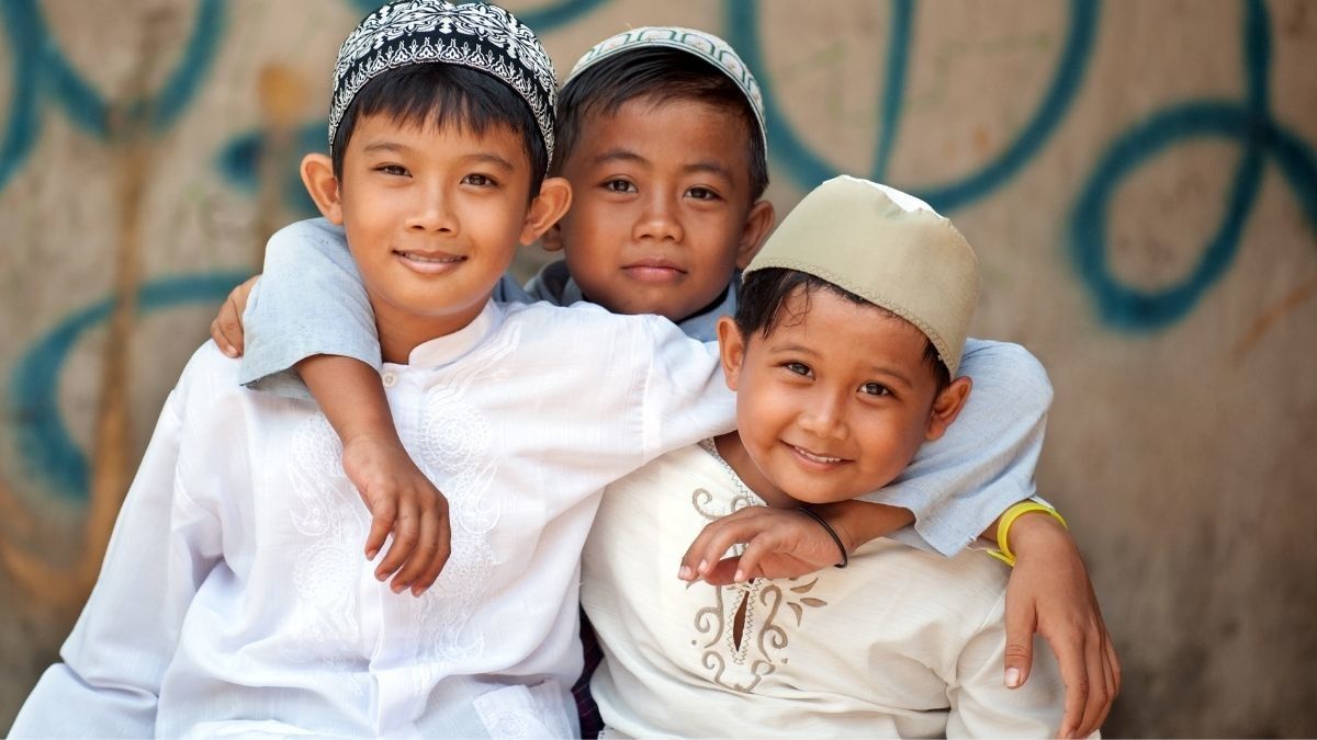 5 Ciri Teman yang Baik untuk Anak Menurut Psikolog - KlikDokter