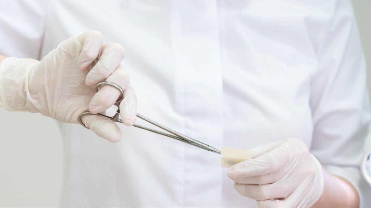 Mengenal Alat Forceps untuk Bantu Proses Persalinan Normal - KlikDokter