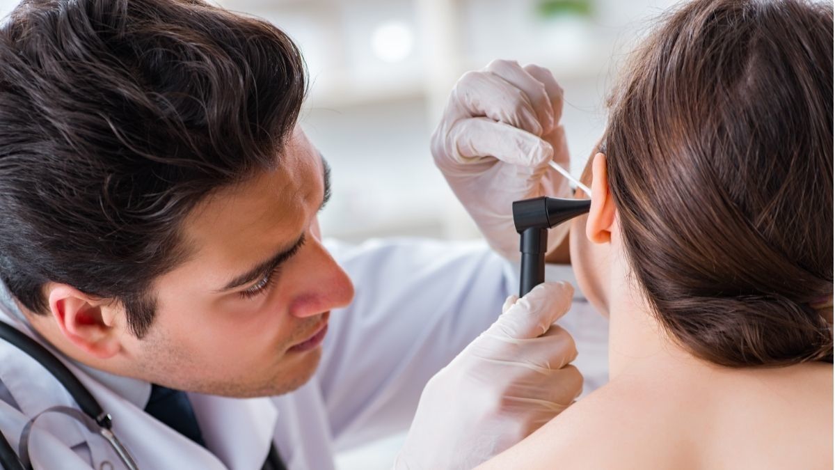 Kondisi Kesehatan yang Bisa Ditangani Dokter THT - KlikDokter