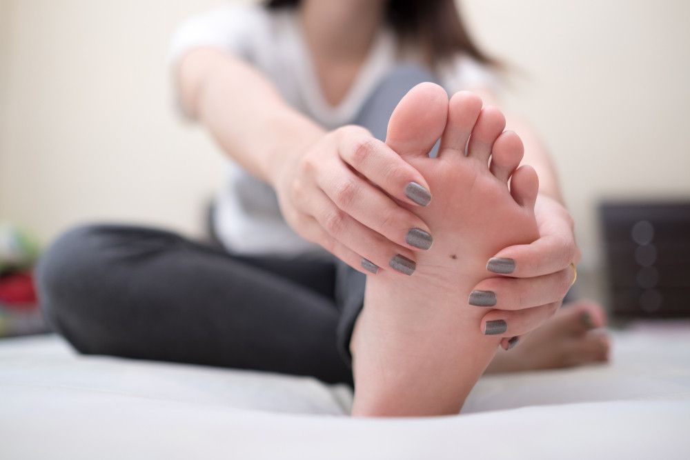 Sering Kesemutan? Ini Bahaya Kesehatan yang Mengintai - KlikDokter