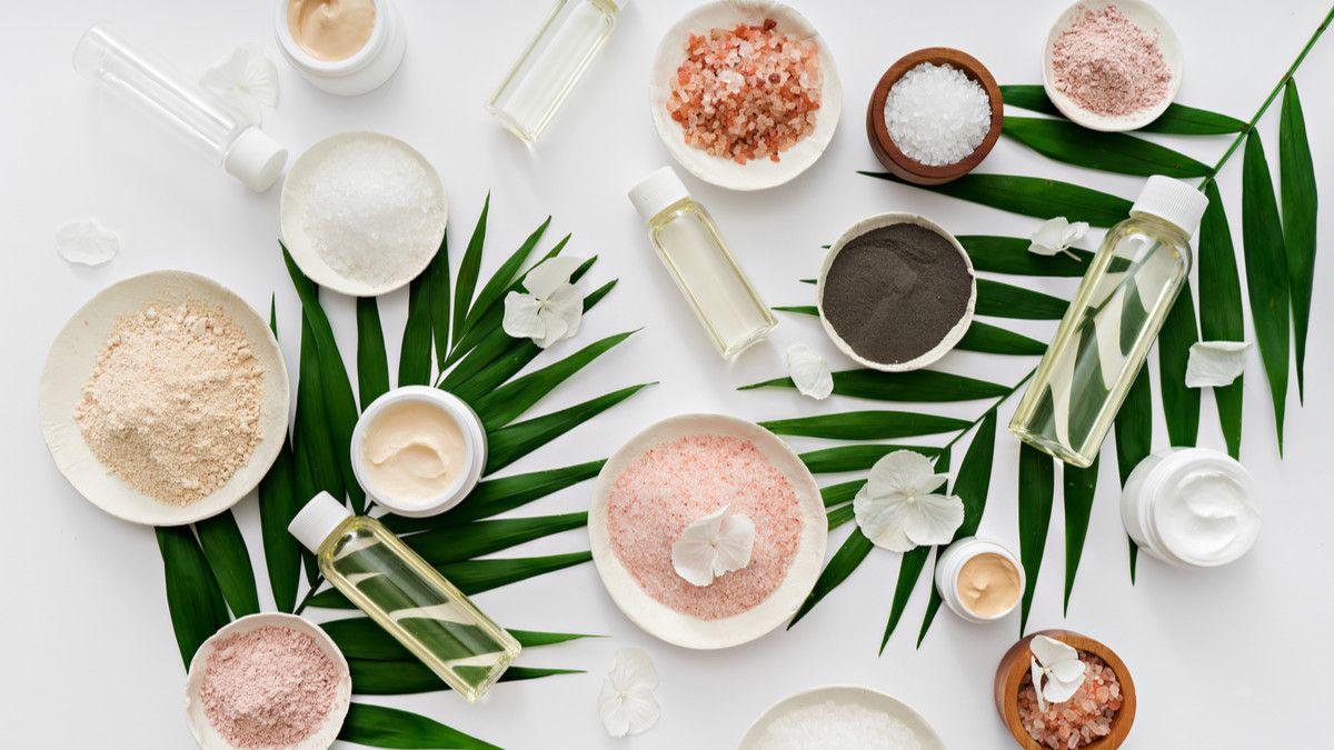 Skin Care Alami Belum Tentu Aman, Ini Alasannya! - KlikDokter