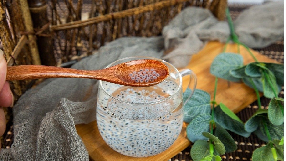 17 Manfaat Biji Selasih untuk Kesehatan Tubuh - KlikDokter