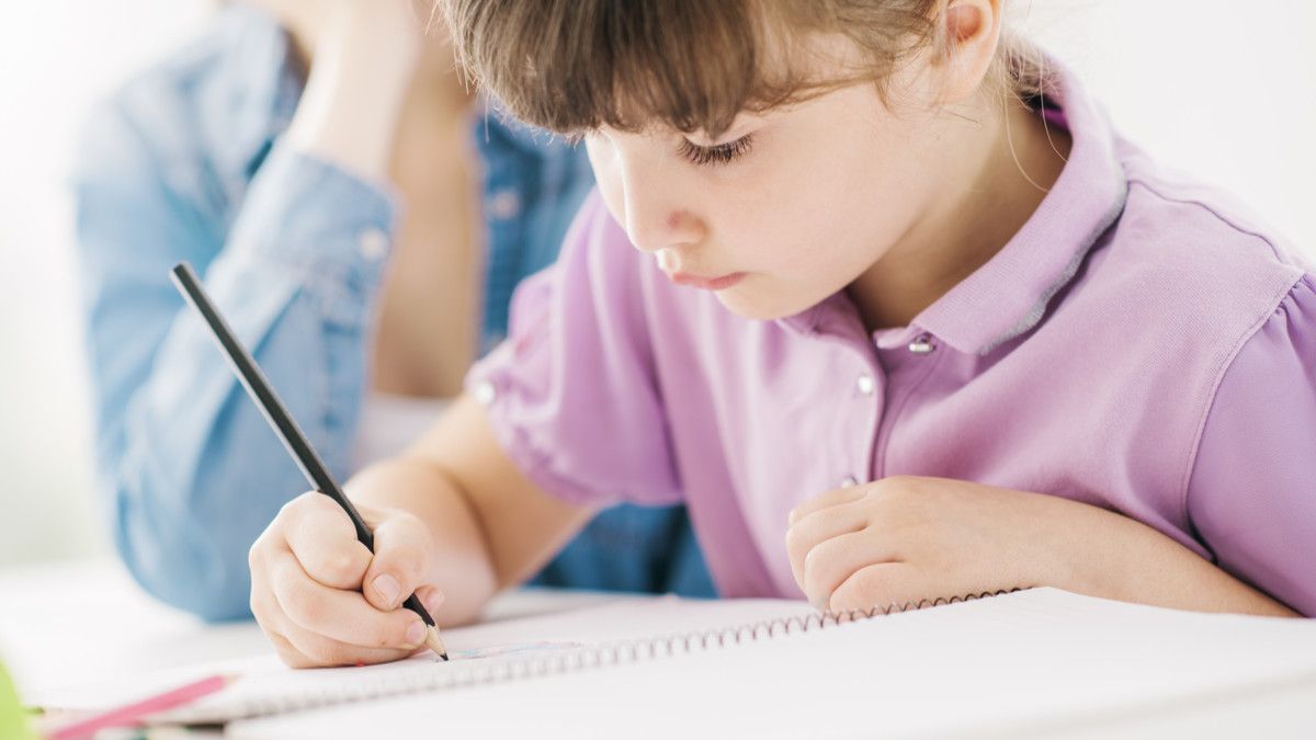 Contoh Stimulasi Perkembangan Anak Sesuai Usia - KlikDokter