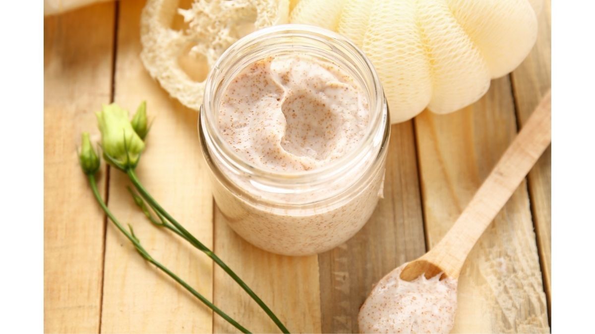 7 Manfaat Scrub Gula untuk Kecantikan - KlikDokter