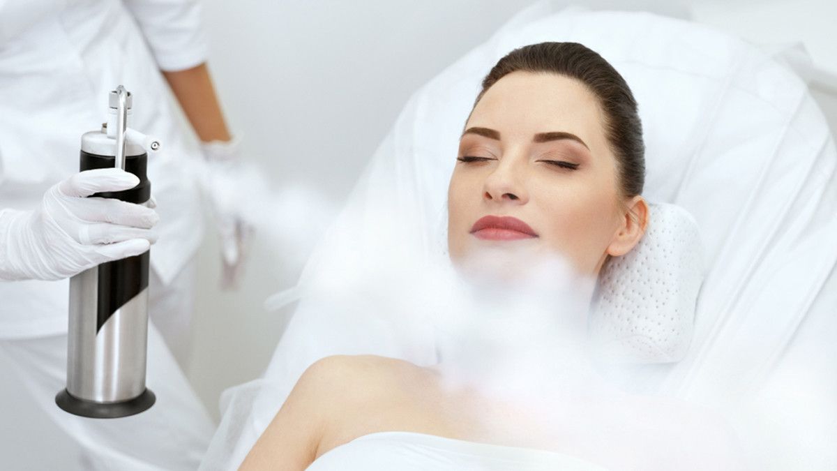 Wajah Kencang dan Awet Muda dengan Facial Krioterapi - KlikDokter