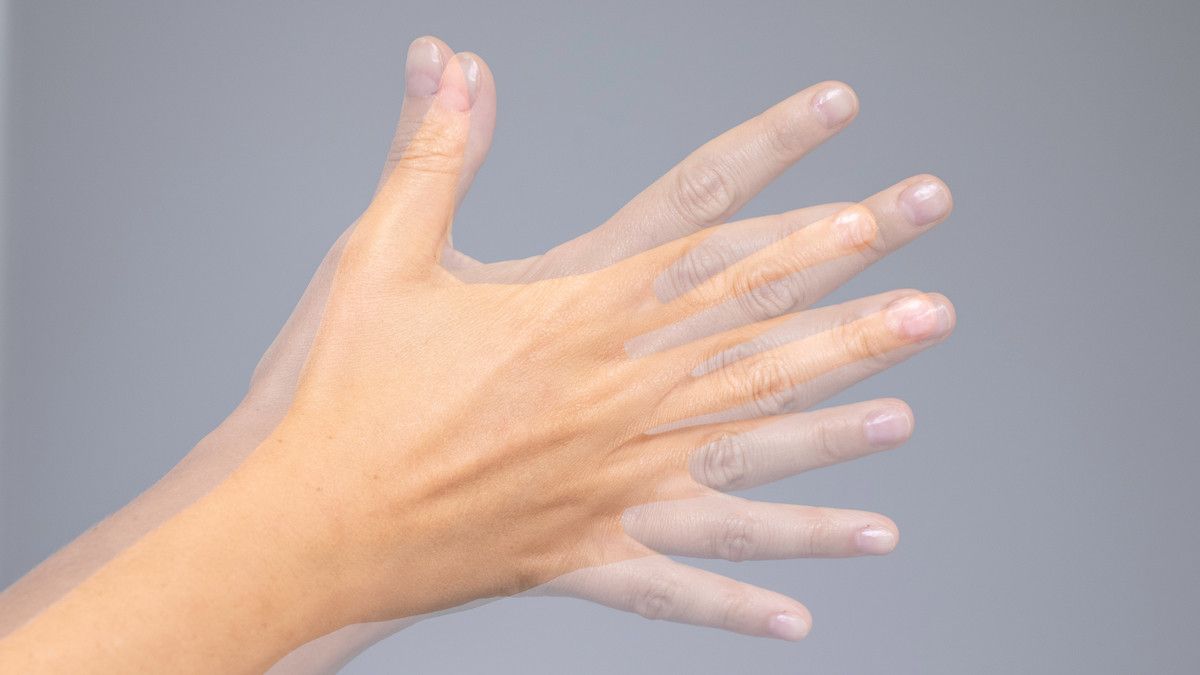 Sederet Penyebab Tangan Gemetar Setelah Olahraga - KlikDokter