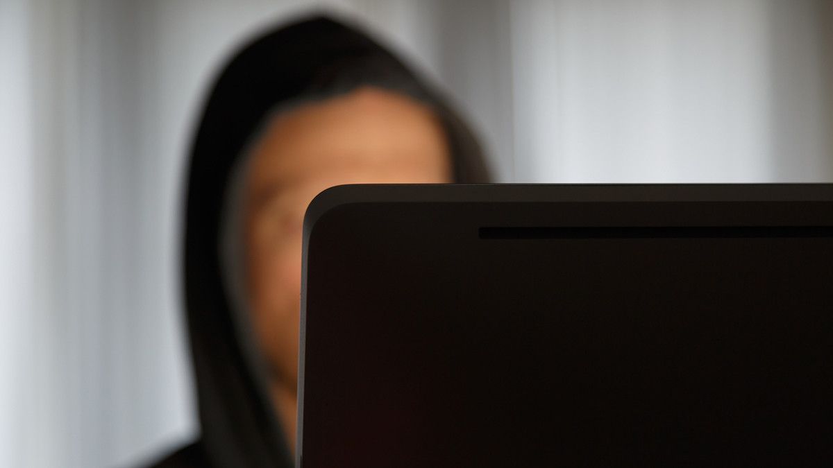 Digital Dating Abuse, Kekerasan “Modern” kepada Pasangan - KlikDokter