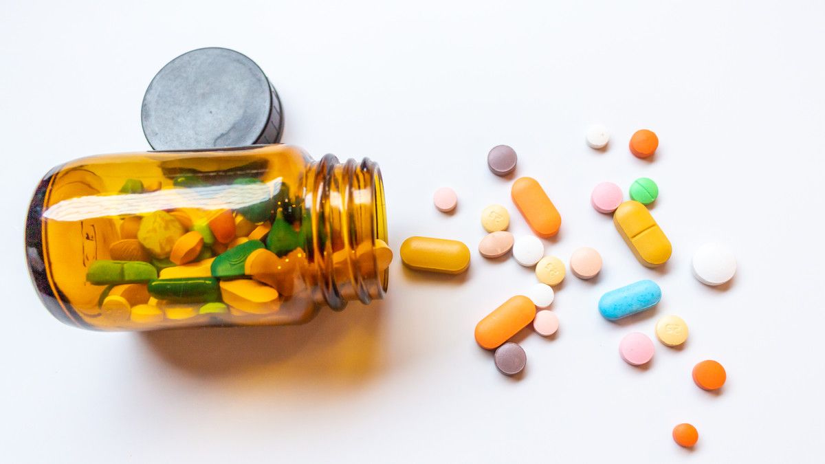 Menggerus atau Membelah Obat, Mana yang Lebih Baik? - KlikDokter