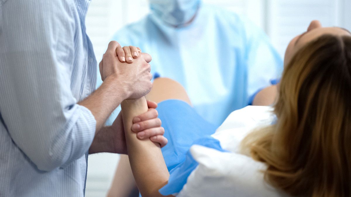 Ini 10 Cara Mengejan yang Benar Saat Melahirkan - KlikDokter