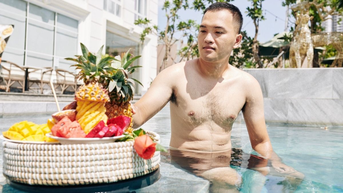 Berenang Setelah Makan Bikin Kram, Benarkah? - KlikDokter