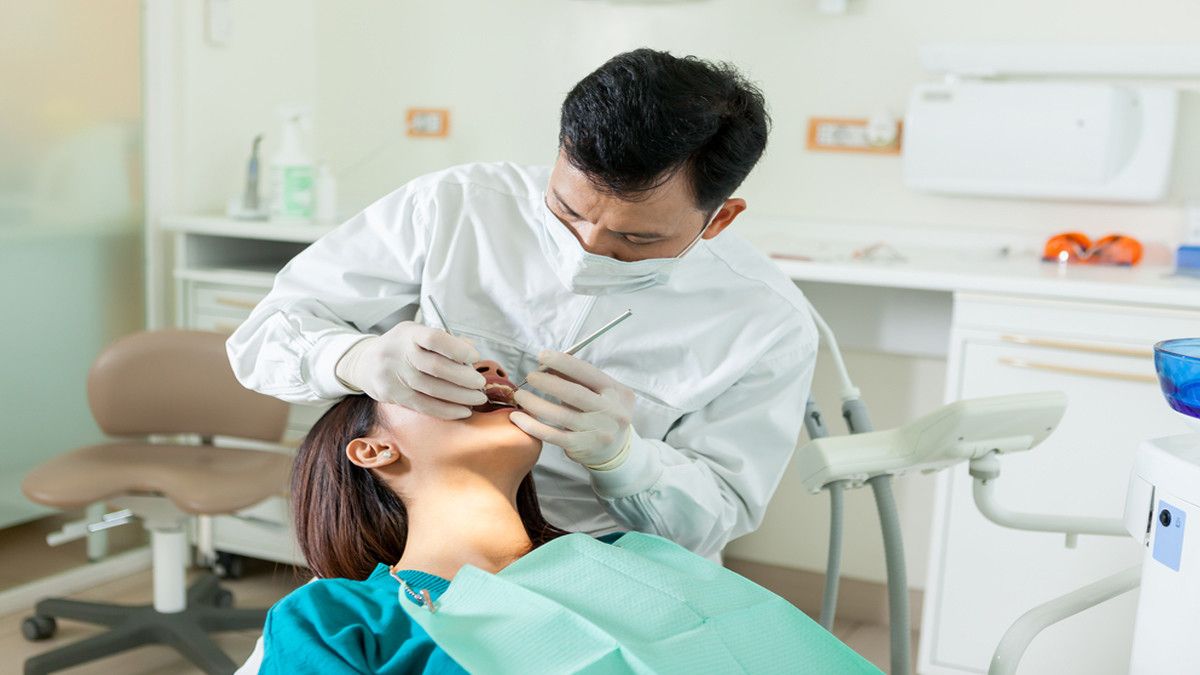 7 Penyebab Benjolan di Gusi, Kapan Harus ke Dokter? - KlikDokter