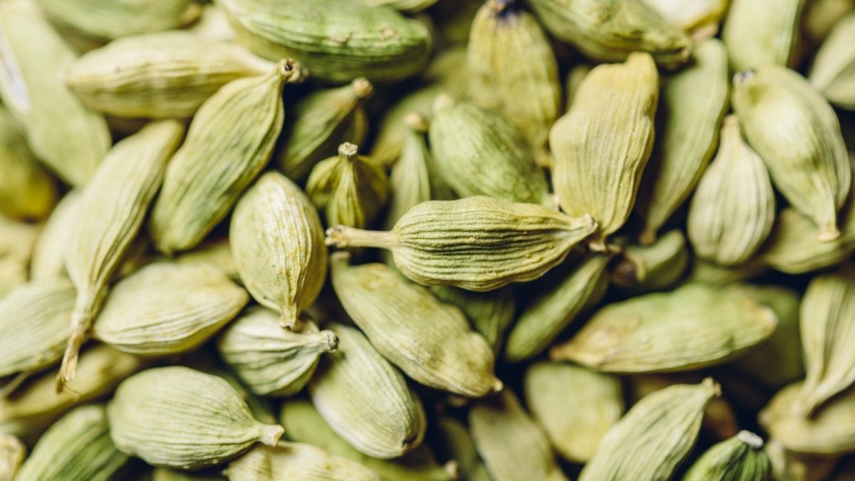 Efek Samping Kapulaga yang Perlu Anda Waspadai - KlikDokter