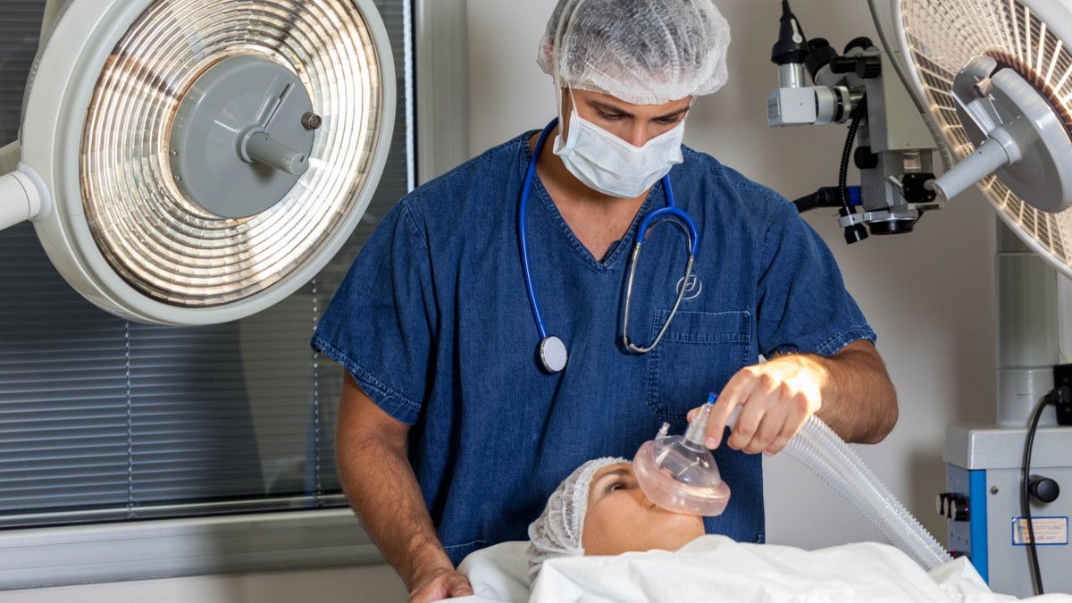 Ketahui Efek Samping dan Risiko Bius Umum - KlikDokter