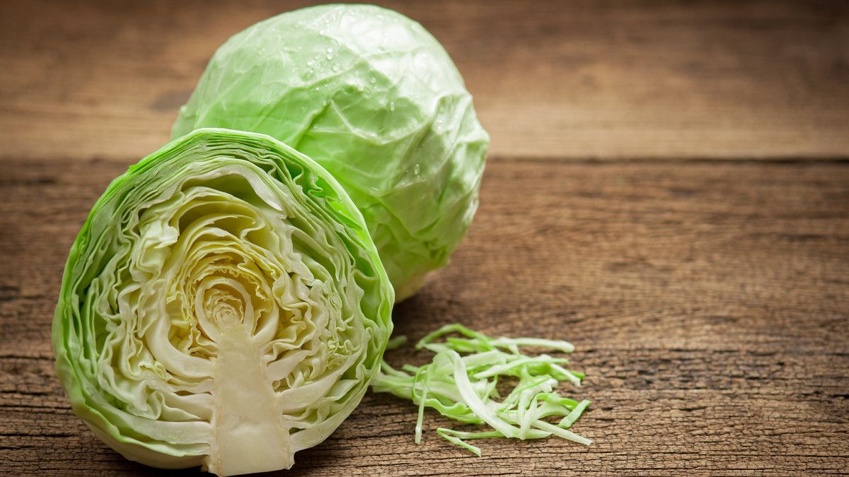 6 Manfaat Sayur Kol yang Perlu Anda Coba - KlikDokter