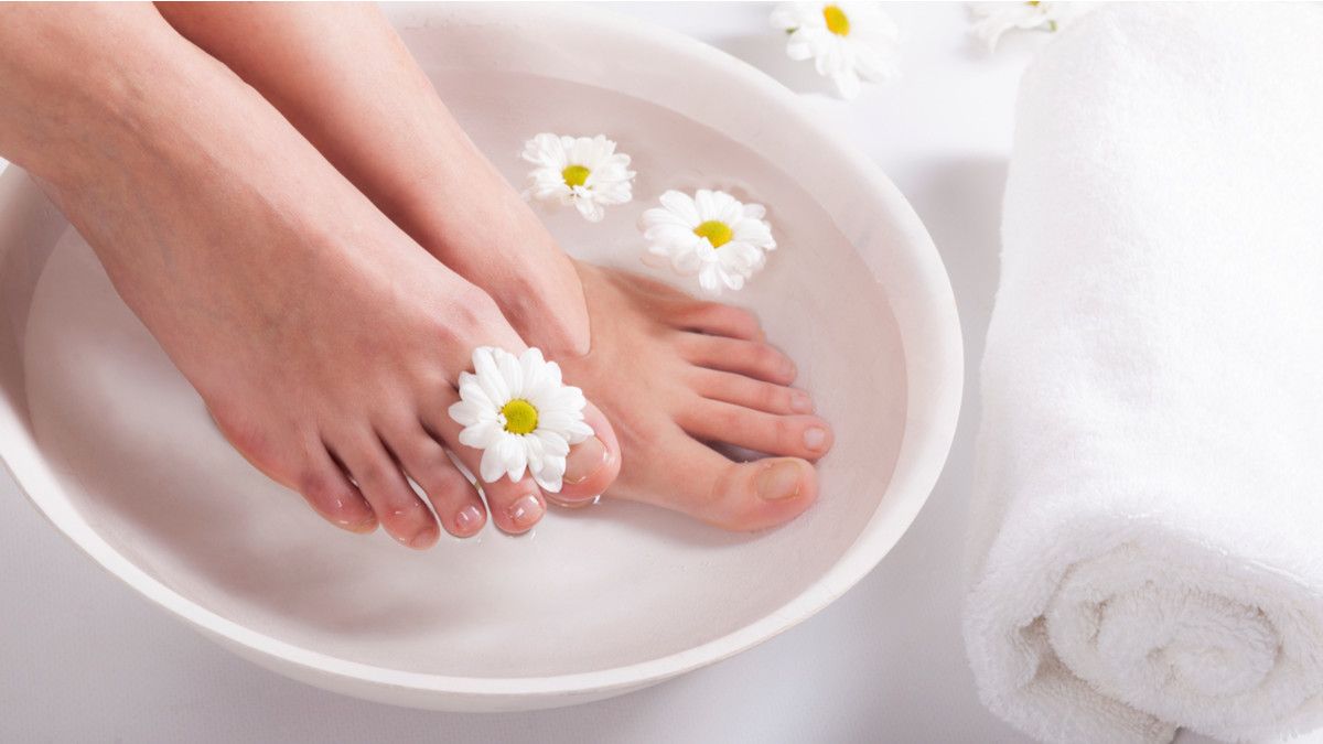 5 Resep Air Rendaman untuk Detoks Kaki - KlikDokter