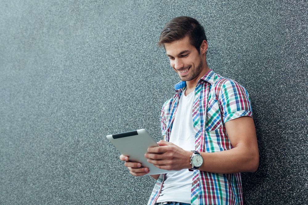 Kecanduan Media Sosial? Awas, Bahaya Social Jet Lag Mengintai - KlikDokter