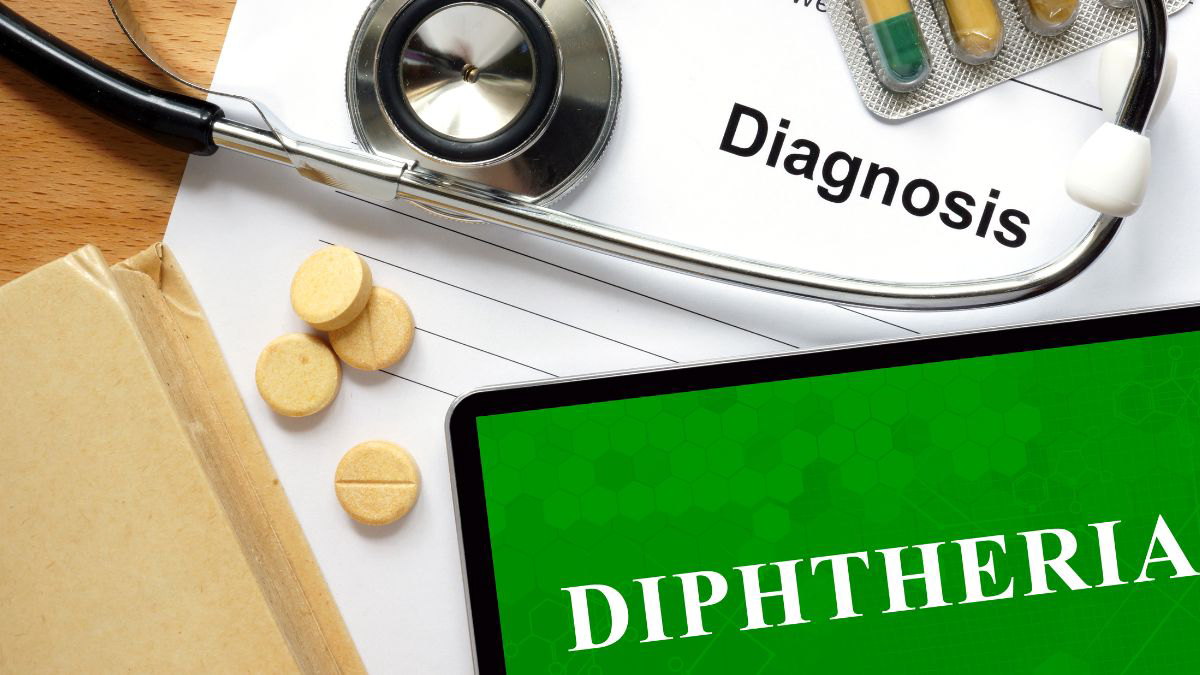 Difteri - Penyebab, Gejala, Pengobatan - KlikDokter