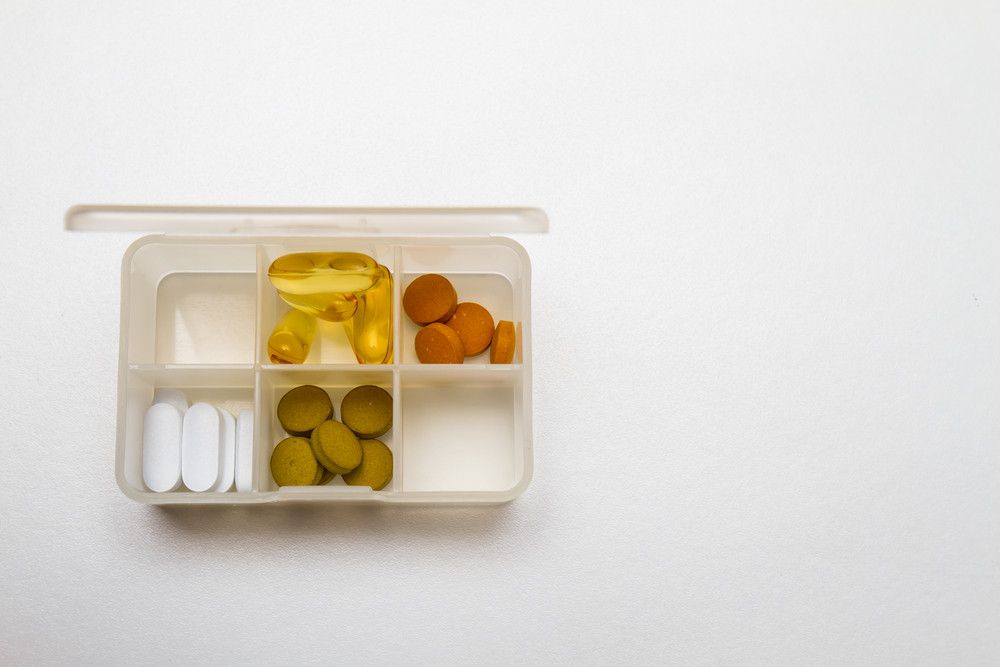 7 Obat Penting yang Harus Dibawa Saat Liburan Akhir Tahun - KlikDokter