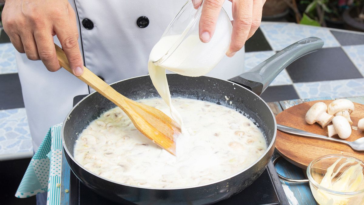 Alat Masak Kayu Lebih Sehat dari Bahan Lain? - KlikDokter