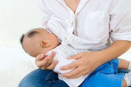 Let-Down Reflex Saat Menyusui: Apa Itu? - KlikDokter
