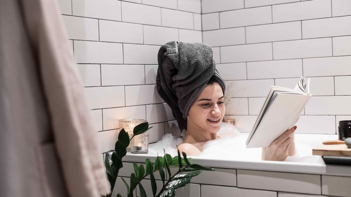 5 Perbedaan Tipe Kepribadian Introvert dan Ekstrovert - KlikDokter