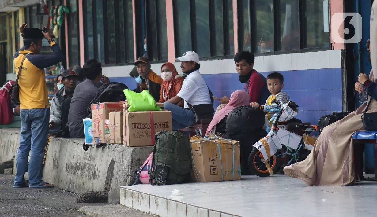 Cegah Sebaran Virus Corona, Jokowi Larang Mudik 2020 - KlikDokter