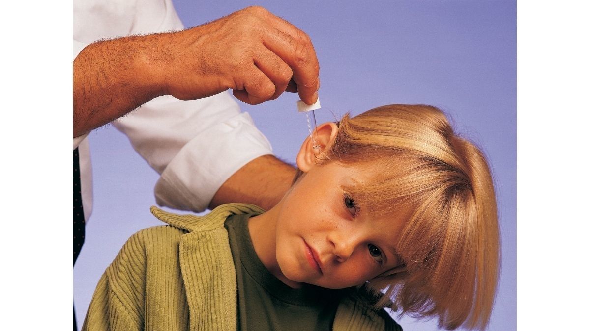 Jangan Sembarangan, Ini Cara Tepat Membersihkan Telinga - KlikDokter