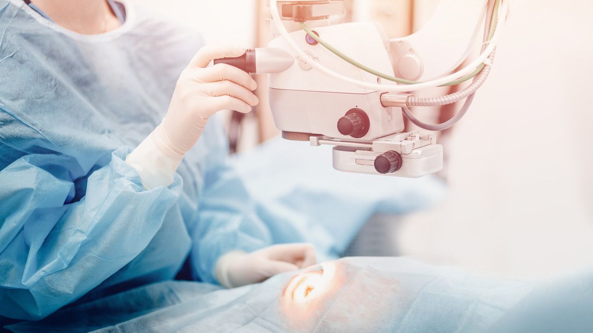 Ingin Atasi Mata Plus dengan LASIK? Ketahui Ini Dulu - KlikDokter