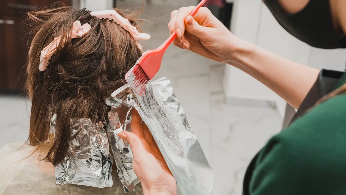 15 Rekomendasi Merek Cat Rambut yang Bagus dan Aman - KlikDokter