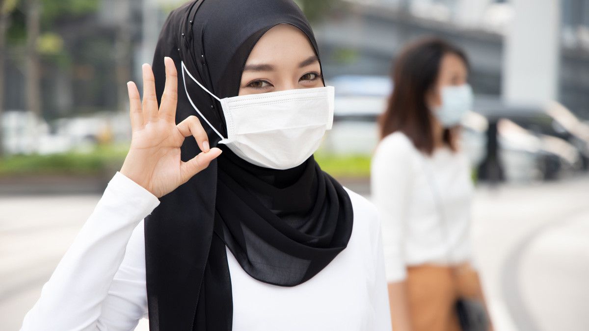 Pakai Masker Seharian, Ini Pentingnya Pelembap untuk Wajah - KlikDokter