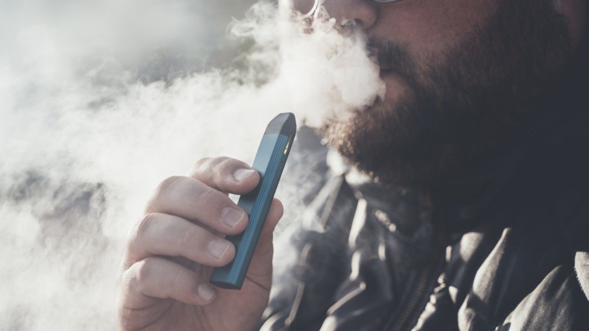 Benarkah Vape Bisa Jadi Penyebab Paru-paru Popcorn? - KlikDokter