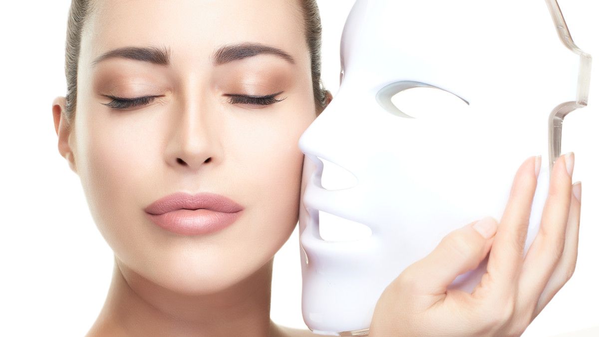 Gunakan LED Mask, Apakah Manfaatnya? - KlikDokter
