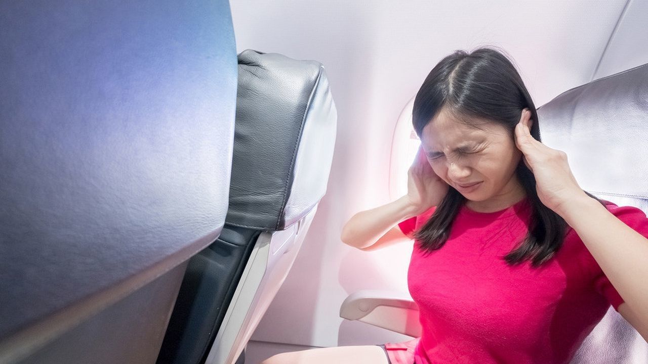 Nyeri Telinga Saat Naik Pesawat, Apa Solusinya? - KlikDokter