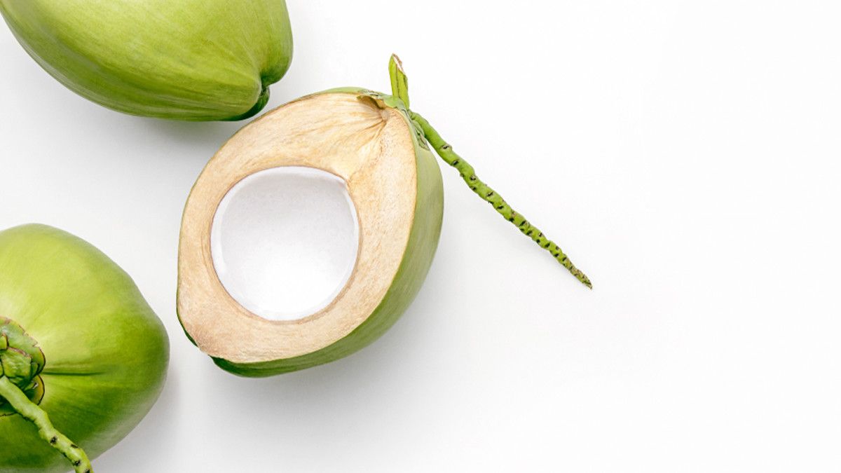 Benarkah Kelapa Hijau Dapat Meningkatkan Kesuburan? - KlikDokter