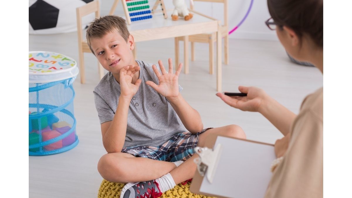 Pilihan Aktivitas untuk Melatih Kemampuan Menulis Anak - KlikDokter