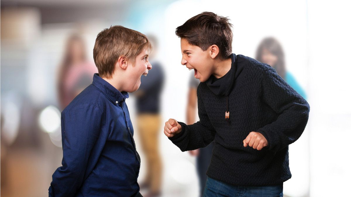 Sibling Rivalry, Ketika Antar Saudara Kandung Jadi Kompetitif - KlikDokter