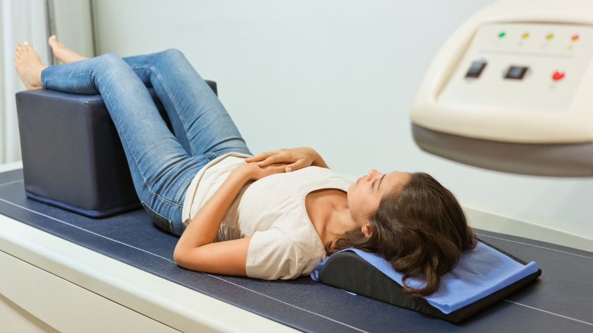 Kenali Bone Mineral Densitometry untuk Mendeteksi Osteoporosis - KlikDokter